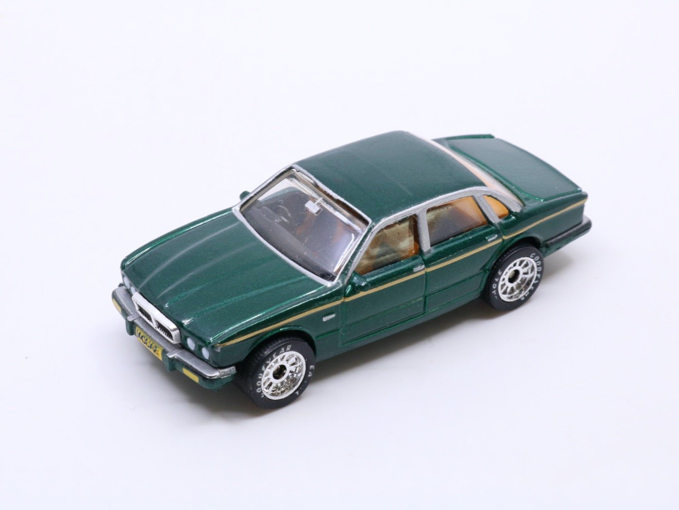 Matchbox MB141 Ultra Class CPM-01 JAGUAR XJ 6 - Ritkaság!! - Vatera.hu