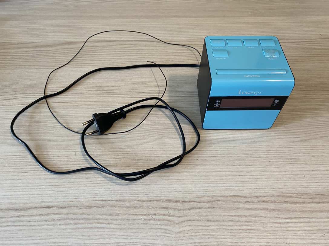 Lazer CT-3989 ébresztő órás AM/FM rádió - Vatera.hu