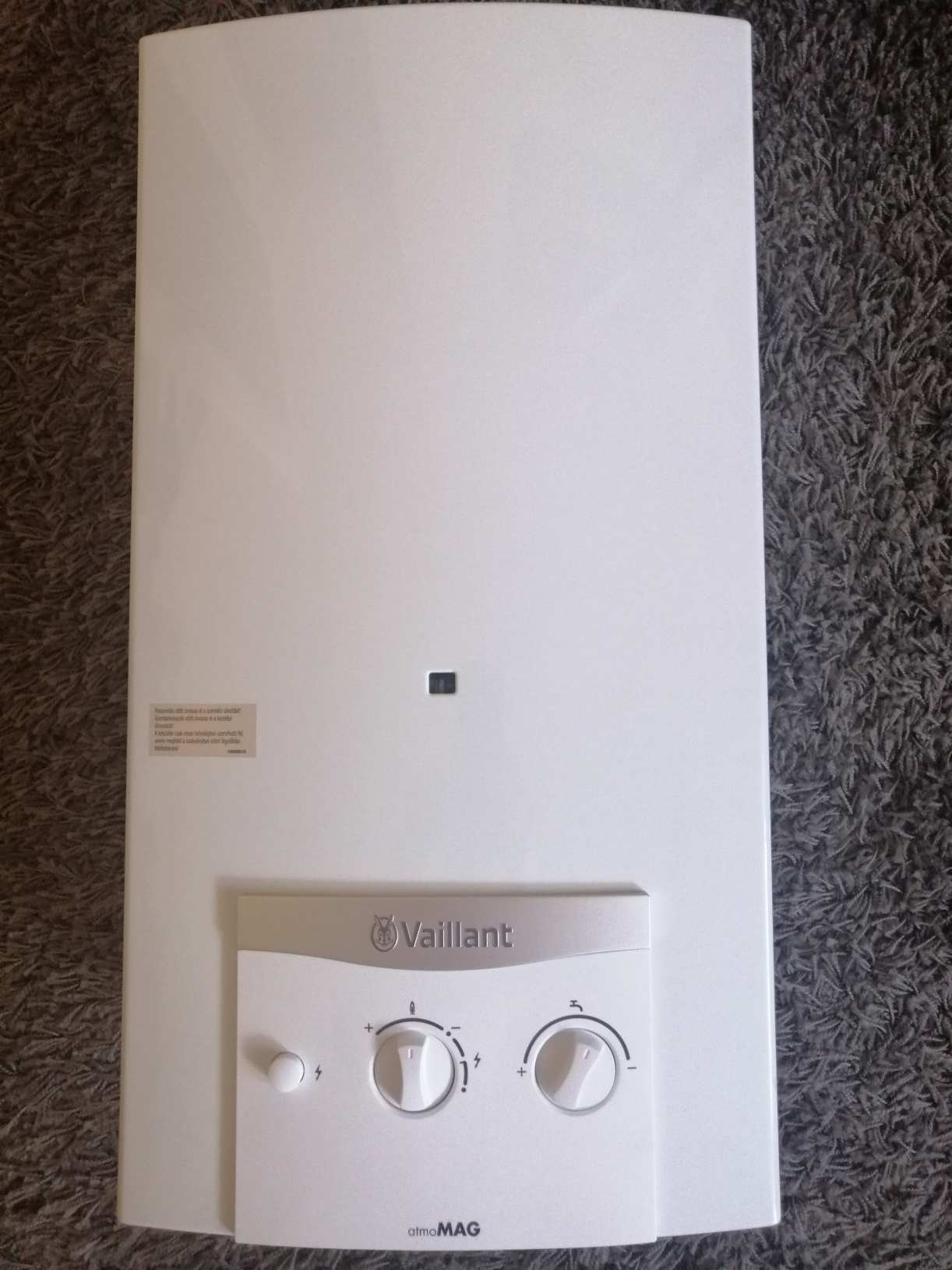 Vaillant atmoMag mini átfolyós őrlángos kéményes vízmelegítő/gázbojler