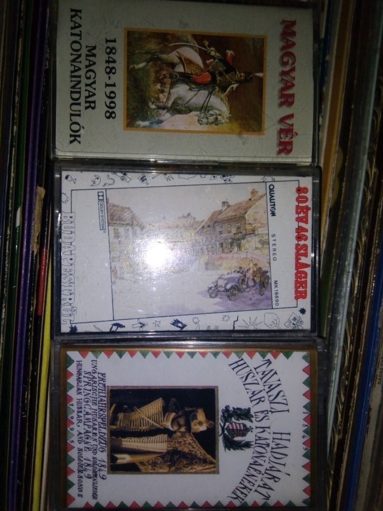 MK -- HUNGARIAN DALOK - KATONA DALOK - HUSZÁR DALOK - HAZAFIAS DALOK