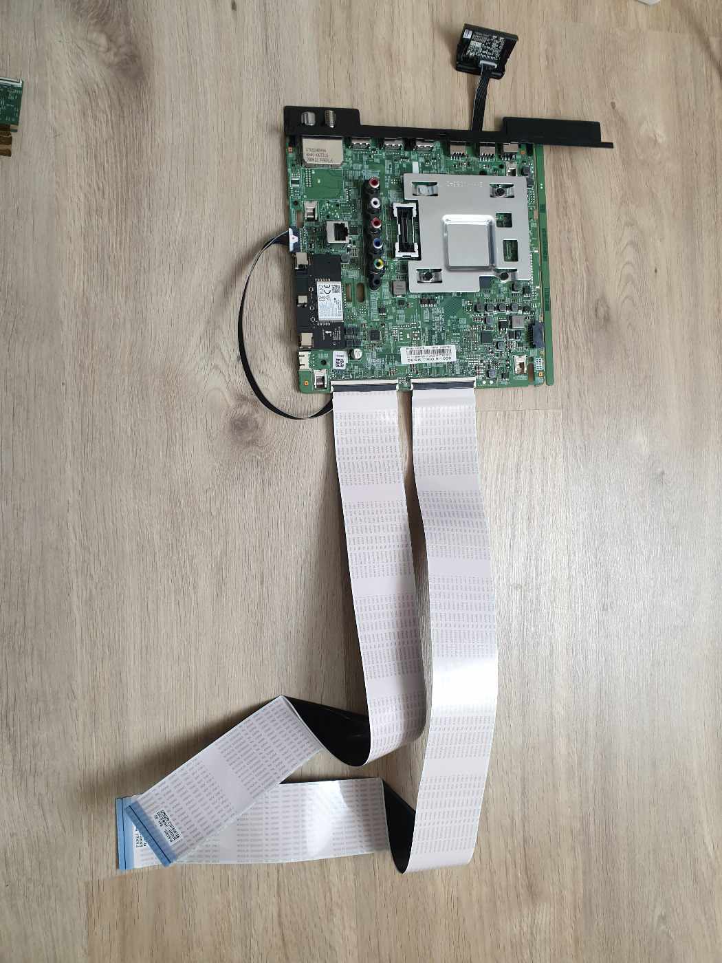 Samsung mainboard UE65RU7099U BN94-15017E BN41-02703C alaplap