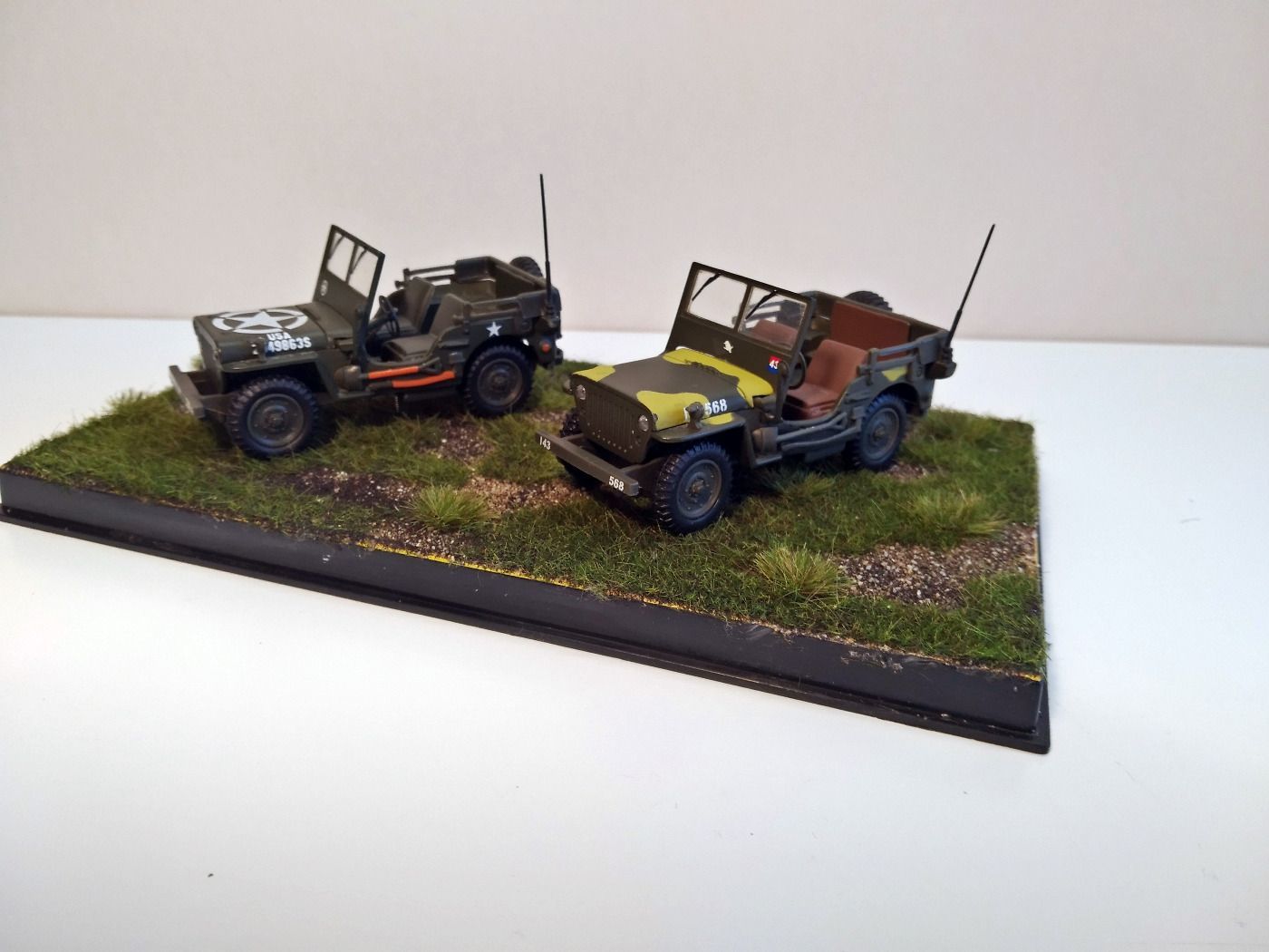 Jeep Willys - U.S.Army 1944 + Jeep Willys - Australian Army 1942