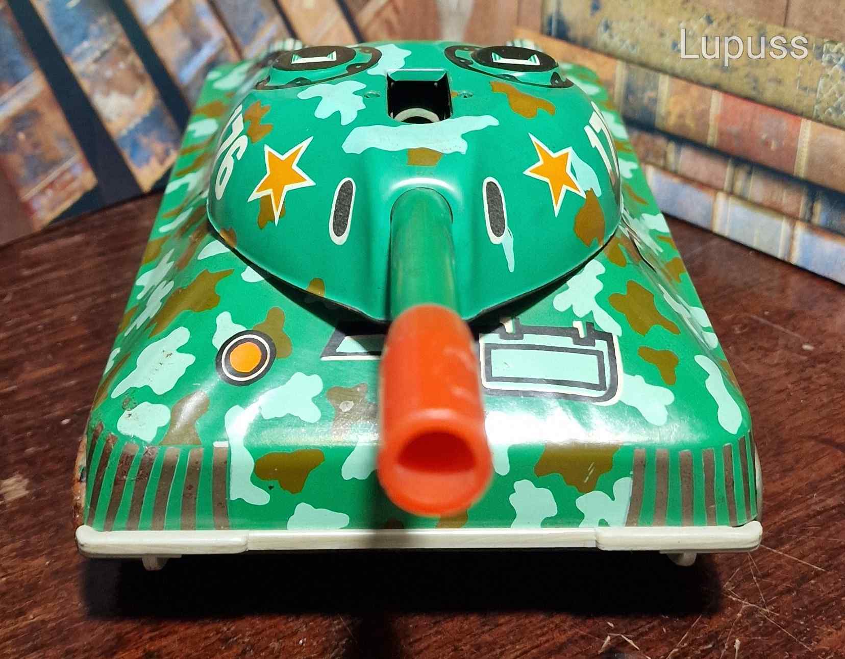 TANK 176. BOLYGÓMŰVES - MADE IN CCCP, RETRO ELEMES LEMEZJÁTÉK, MŰKÖDIK
