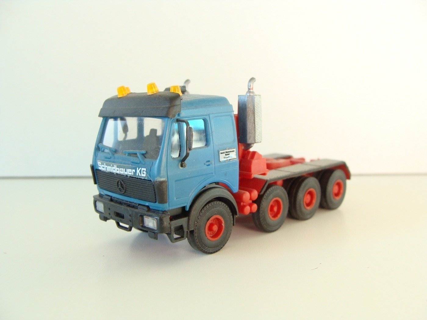 X272 H0 1:87 Kibri Mercedes nehézteher vontató - Vatera.hu