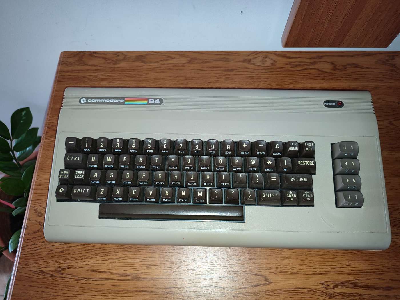 Teszteletlen COMMODORE 64 Nyugatnémet második szériás retro számítógép