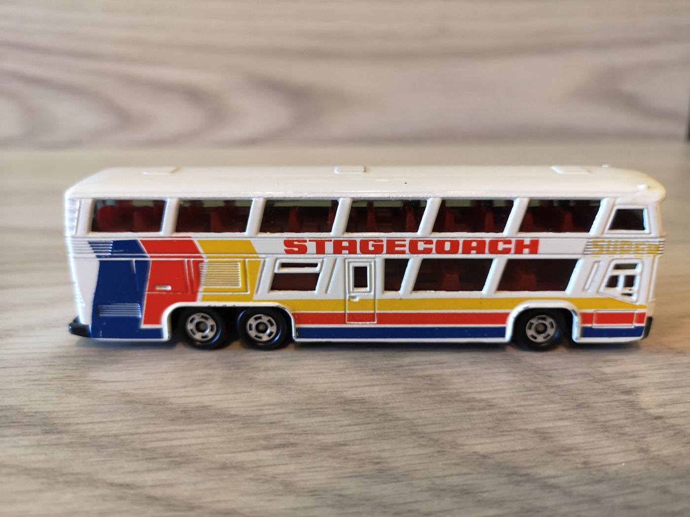 Tomica No.L18 Neoplan Bus Stagecoach Super 1:100 - Made in Japan