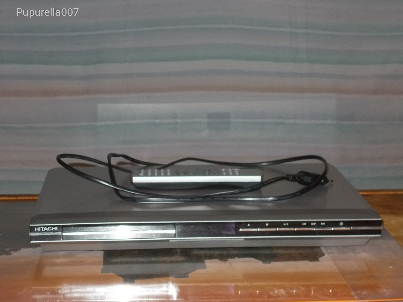 HITACHI DV-P345E, DVD lejátszó, csak eredeti, gyári CD-t és DVD-t lehet ...