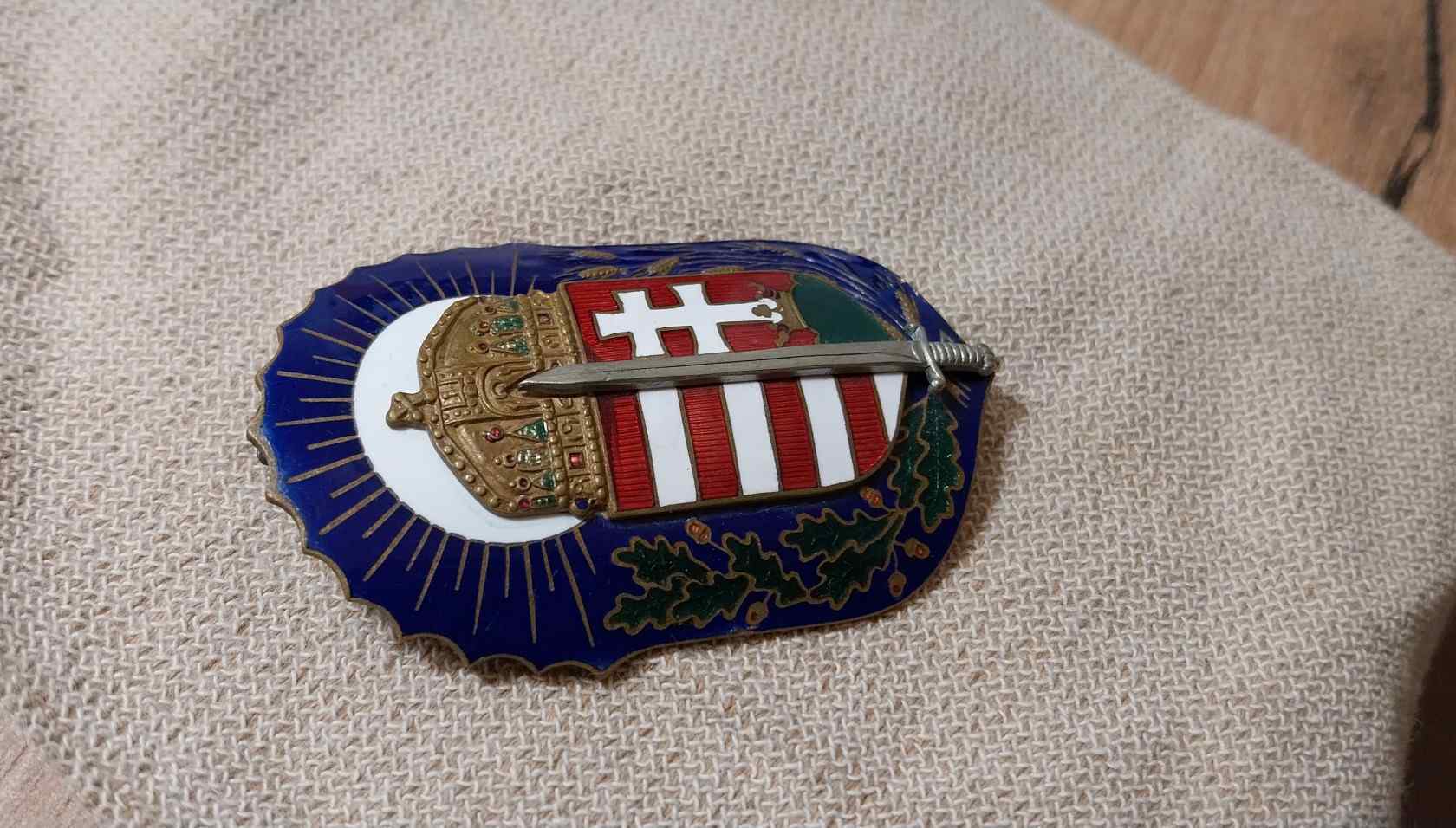 Vitézi jelvény Boczán gyártmány, ezüst kardos - Vatera.hu