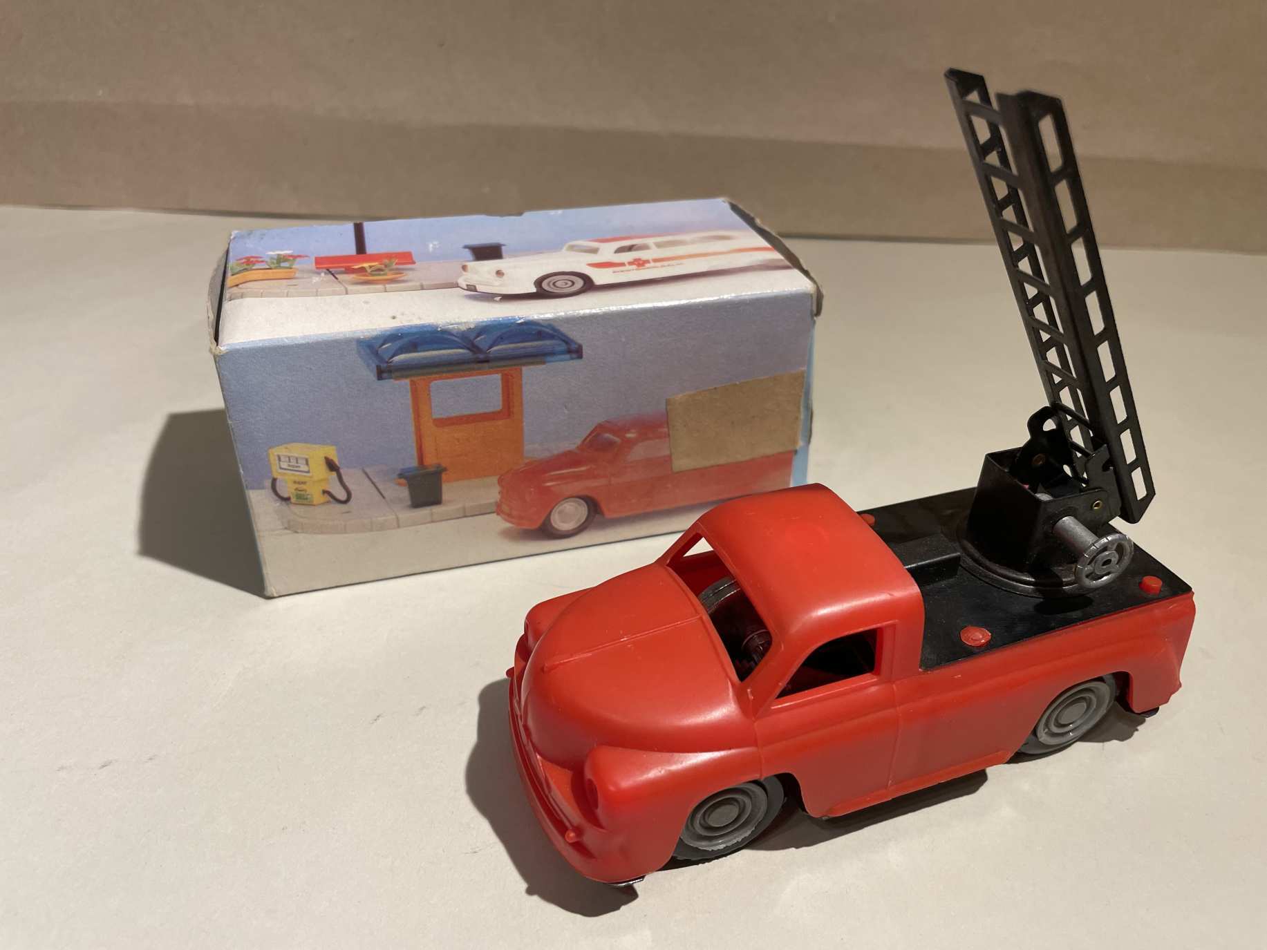 Lemezárugyár lendület lendkerekes tűzoltó saját dobozában retro ...