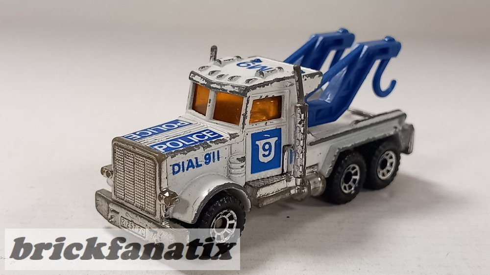 Matchbox Peterbilt M9 POLICE WRECK TRUCK - Vatera.hu